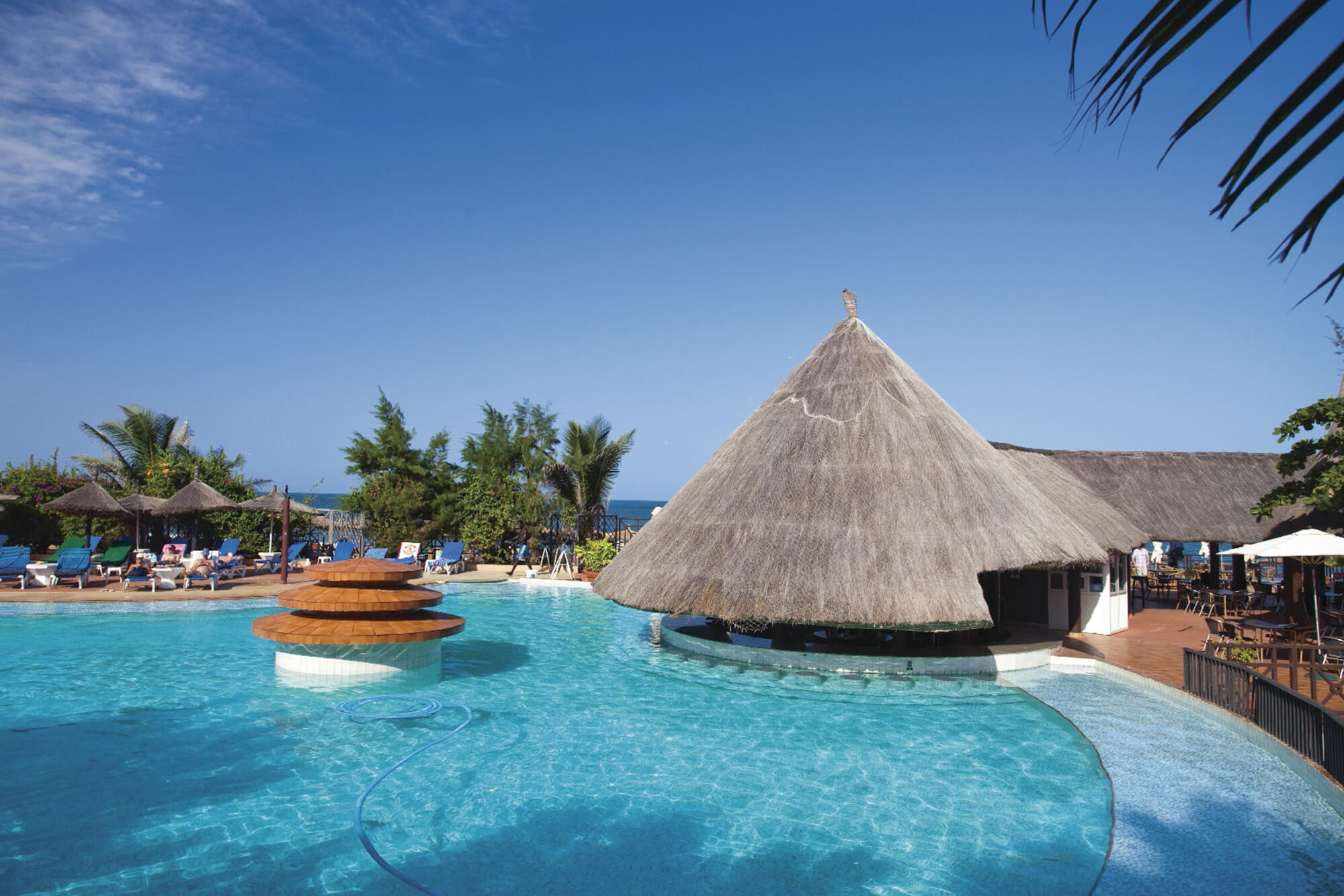 Senegambia Beach - OntdekGambia.nl